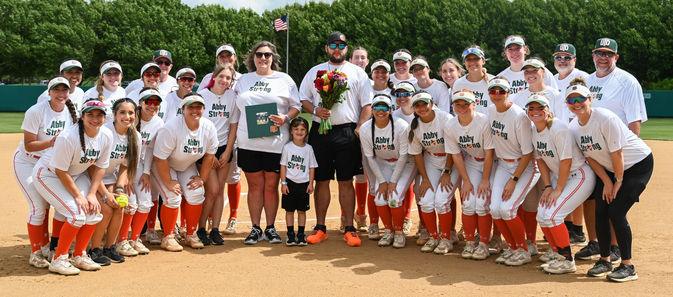 Comets honor late coach with on-field ceremony – The UTD Mercury